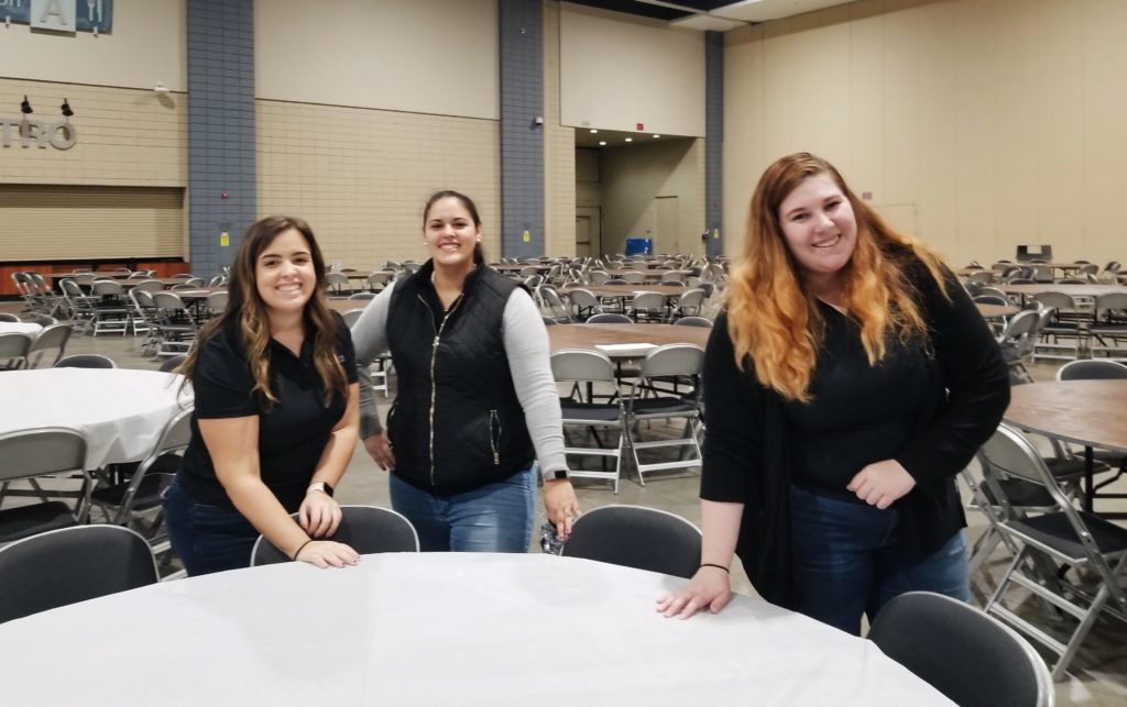 REIDGOODWIN GIVES BACK: THANKSGIVING FEAST - ReidGoodwin